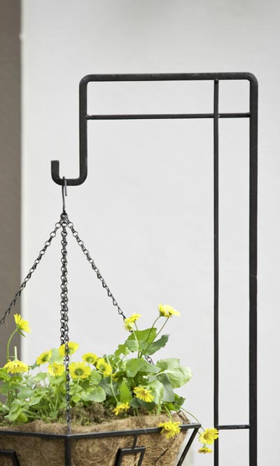 Panacea Contemporary Shepherd Hook, Black, 4'H – BirdYard Direct