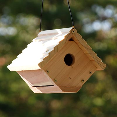 Woodlink Traditional Hanging Wren House – BirdYard Direct