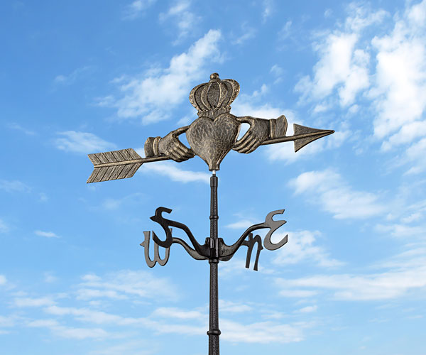 Whitehall Claddagh Rooftop Weathervane, Black/Gold – BirdYard Direct